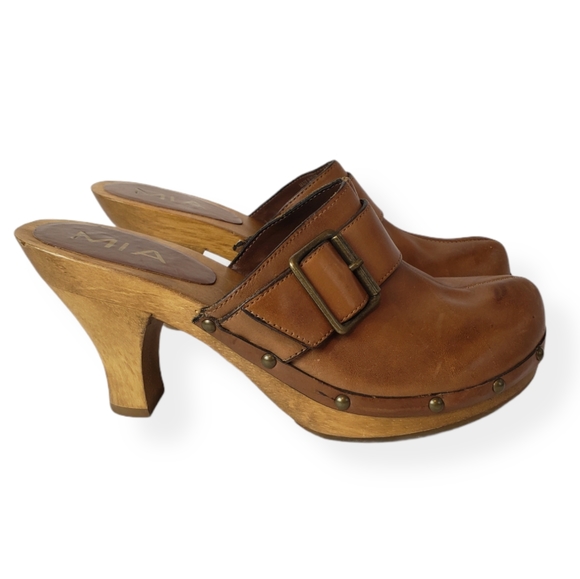 MIA | Shoes | Mia Vintage Leather And Wood Clogs | Poshmark